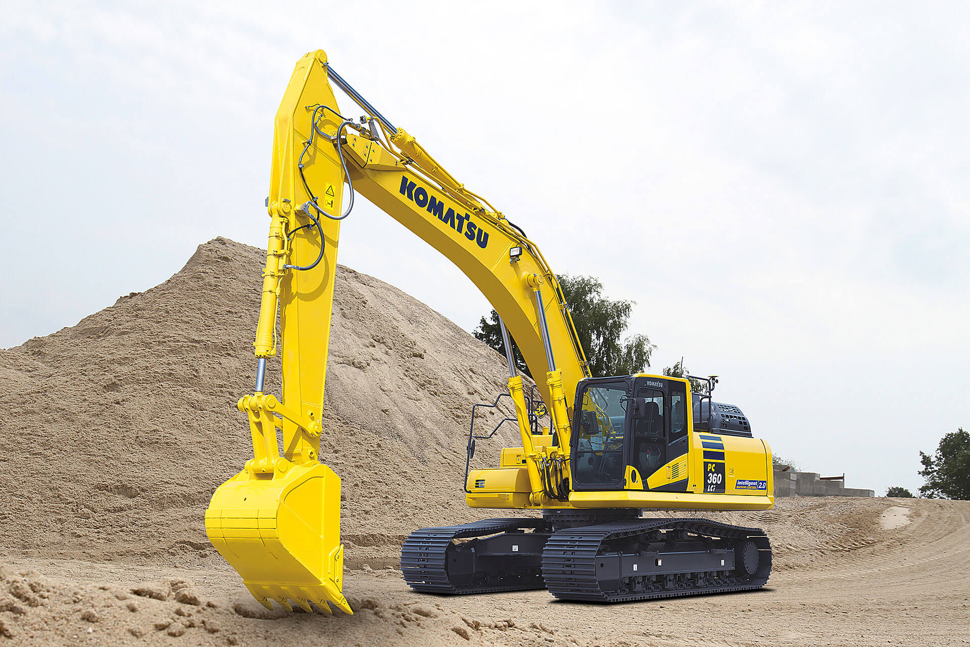 Komatsu Hydraulikbagger mit Bizeps und Köpfchen - PROTRADER.ONE