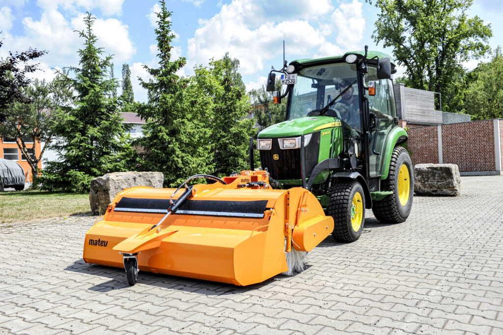 matev SWE-57 – innovative Kehrmaschine - PROTRADER.ONE