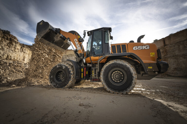 CASE 651G – effizienter Allrounder - PROTRADER.ONE